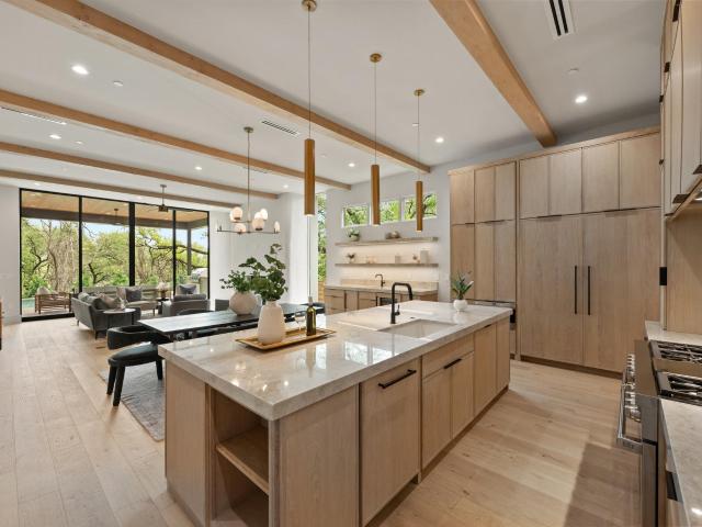 211 Westhaven Dr