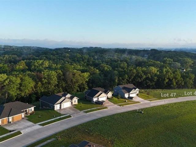 211 Westwood Cir Lot 46, Kalona, IA 52247
