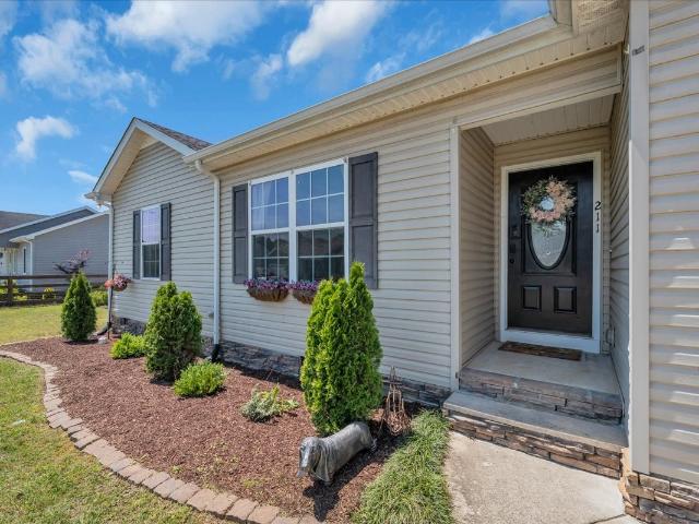 211 Williamsburg Cir