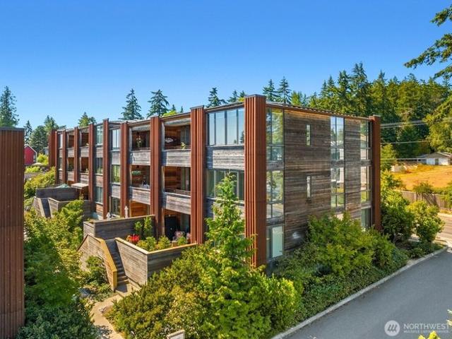 211 Wyatt Way NW Unit B204, Bainbridge Island, WA 98110