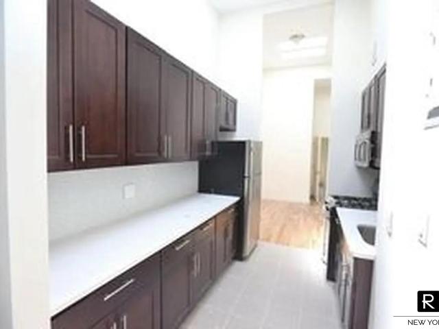 211 Wyckoff Avenue, Brooklyn, NY