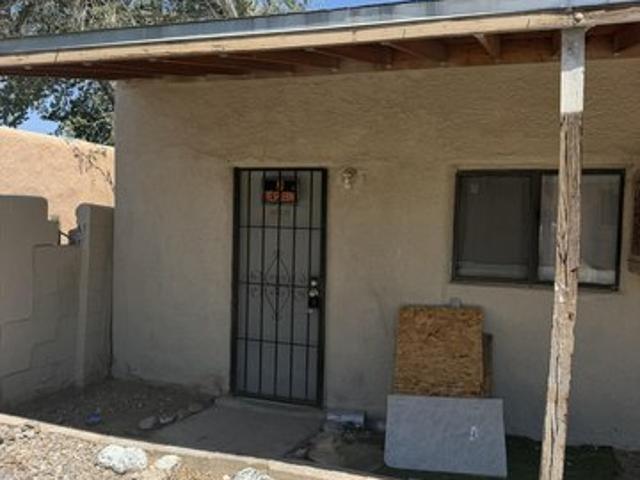211 Texas St NE, Albuquerque, NM 87108