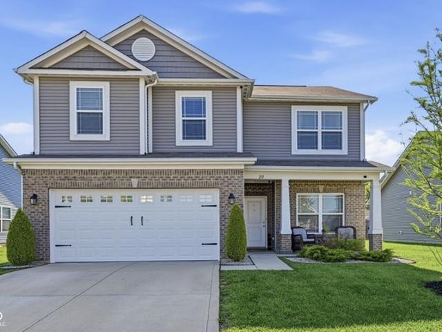 211 Thistlewood Dr, Greenfield, IN 46140