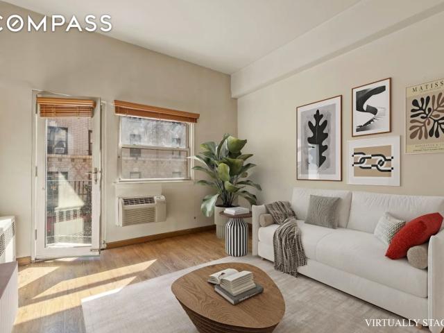 211 Thompson Street, New York, NY