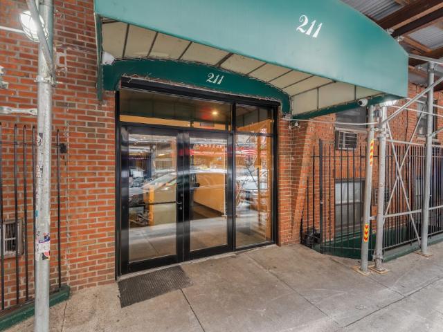 211 Thompson Street, New York, NY