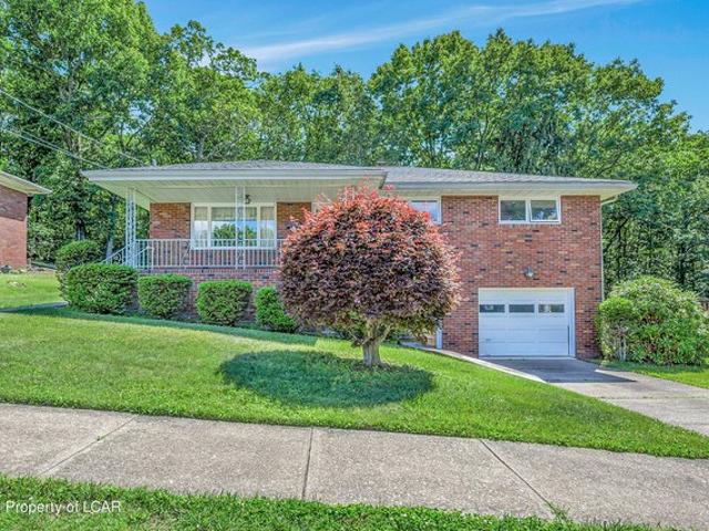 211 Yesu Dr, Scranton, PA 18505