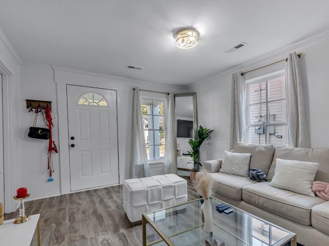 211A W 13th St