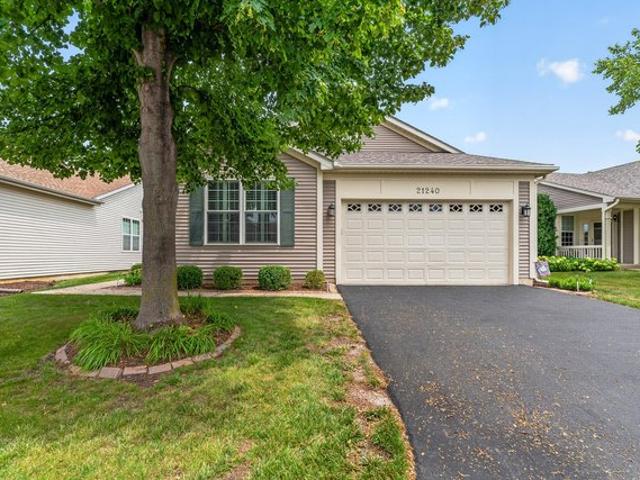 21240 Brush Lake Dr, Crest Hill, IL 60403