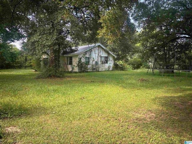 2124 Morgan Rd, Bessemer, AL 35022
