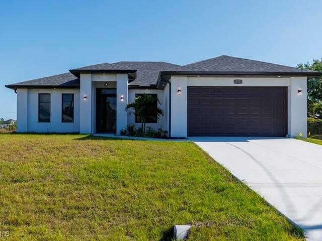 2124 NE 28th St, Cape Coral, FL 33909