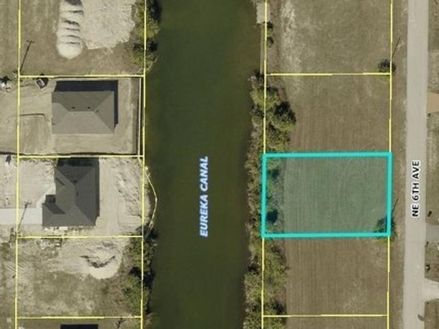 2124 NE 6th Ave, Cape Coral, FL 33909