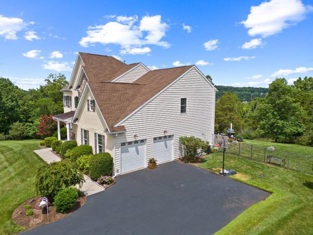 2124 Arbordale Circle