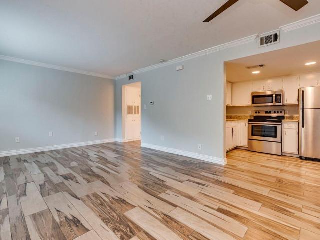 2124 Burton Dr # 150