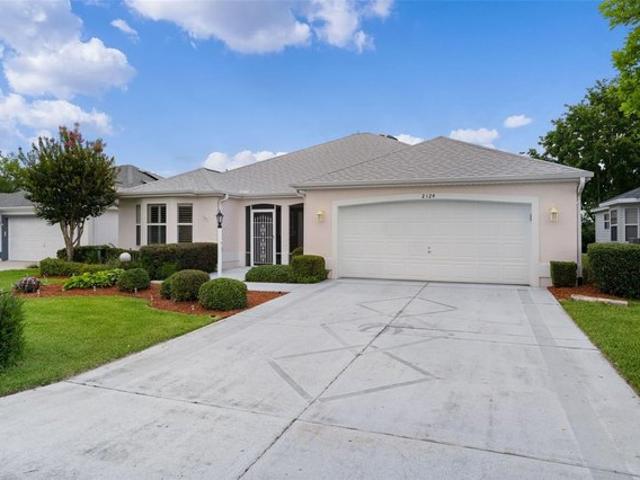 2124 Barbosa Ct, Lady Lake, FL 32159