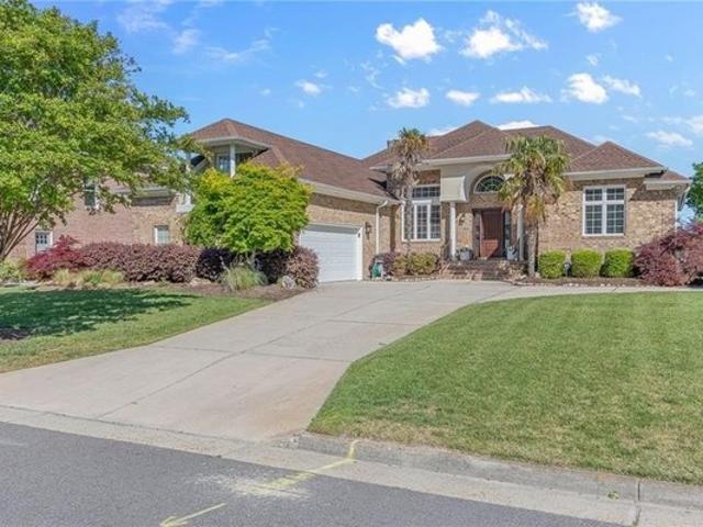 2124 Bierce Dr, Virginia Beach, VA 23454
