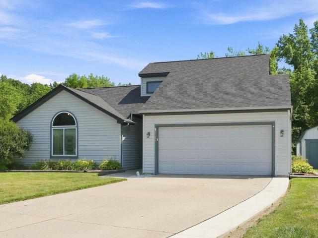 2124 Canyon Drive