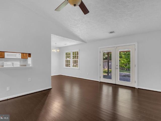 2124 Duchy Court