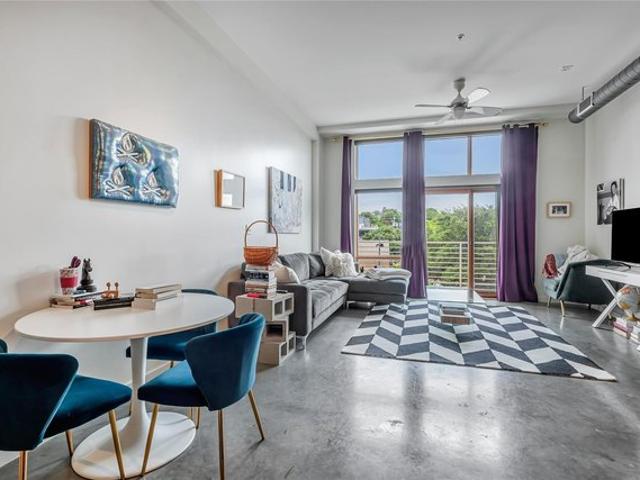 2124 E 6th St Unit 305, Austin, TX 78702