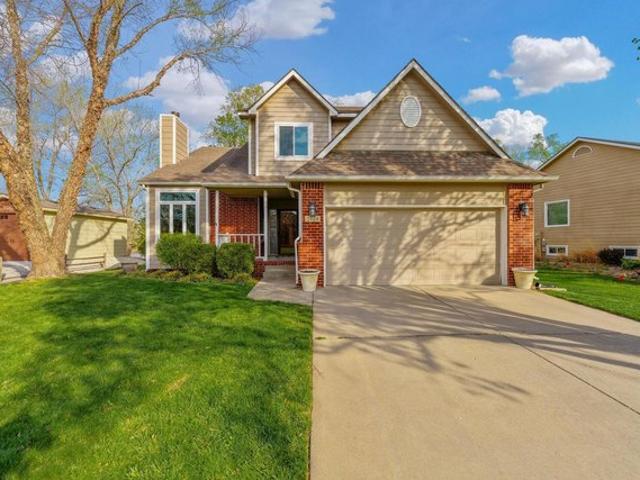 2124 E Countryview Dr, Derby, KS 67037
