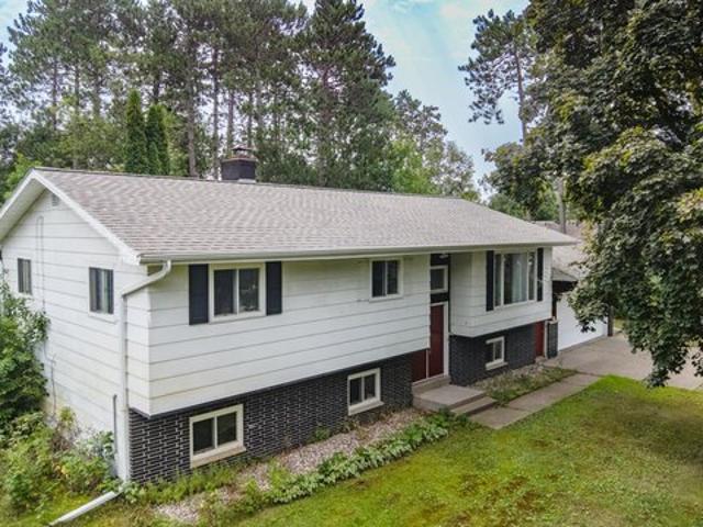 2124 Greenbud Rd, Kronenwetter, WI 54455