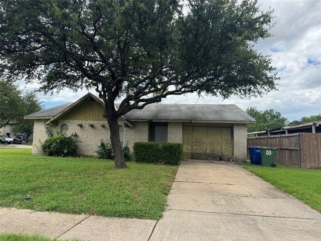 2124 Highbury Rd, Carrollton, TX 75007