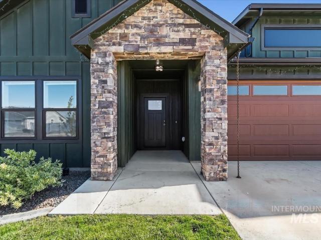2124 Justine Ct
