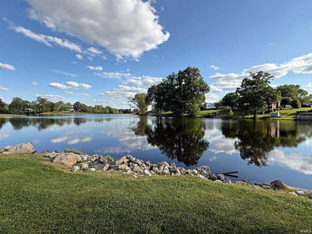 2124 Lakeview Drive