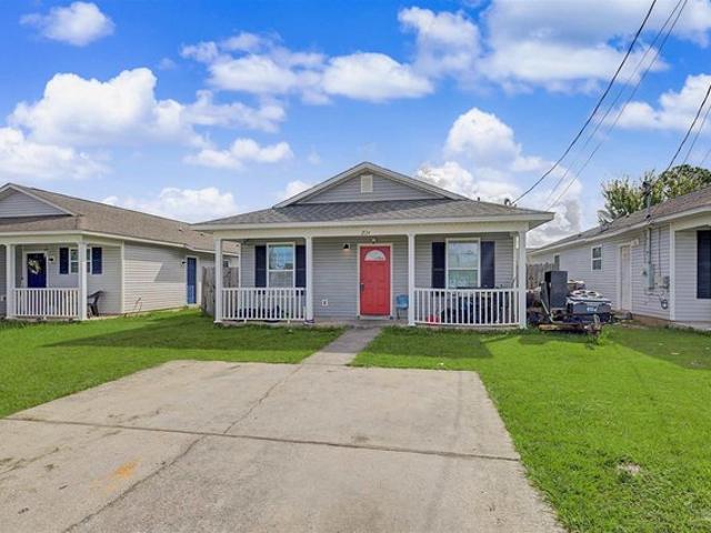 2124 Ledbetter Ln, Pensacola, FL 32507