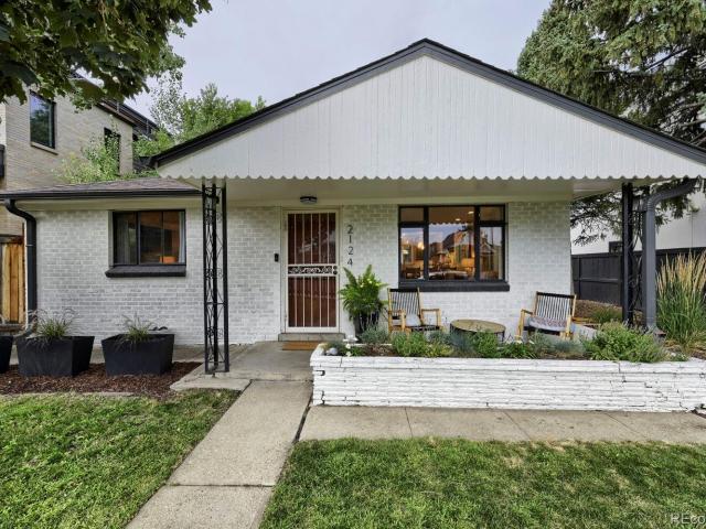 2124 Perry Street