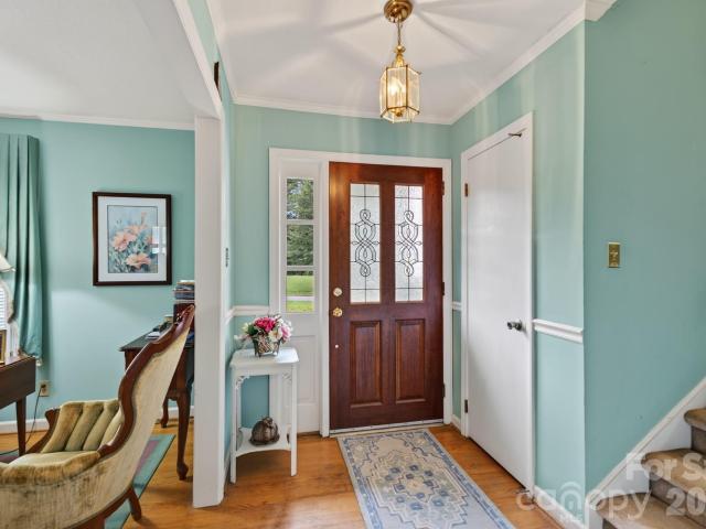 2124 Poinsett Drive