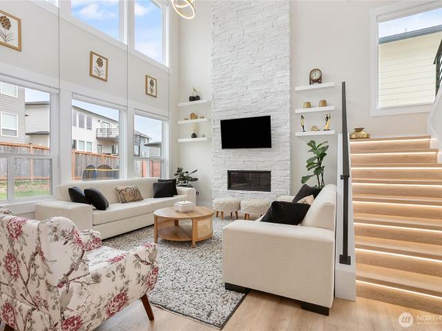 2124 Riverstone Loop