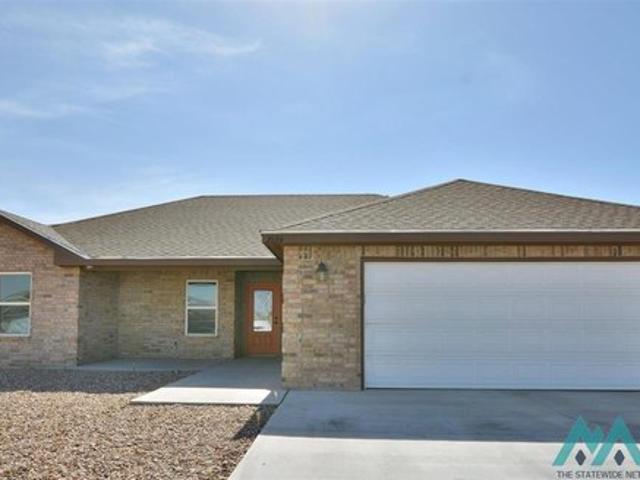 2124 Roadrunner Dr, Portales, NM 88130