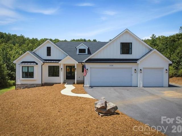 2124 Starlight Ln, Morganton, NC 28655