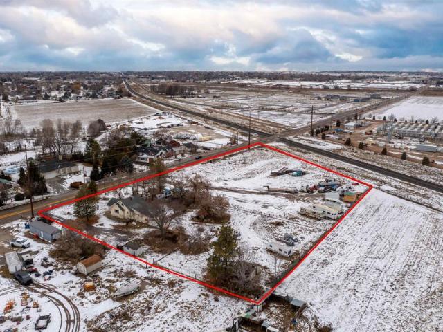 2124 S Happy Valley Road, Nampa, US, ID