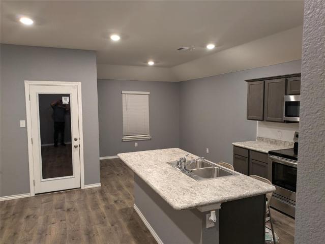 2124 Tulipwood Drive