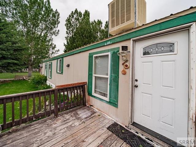 2125 N Whispering Pines Dr, Idaho Falls, ID 83401