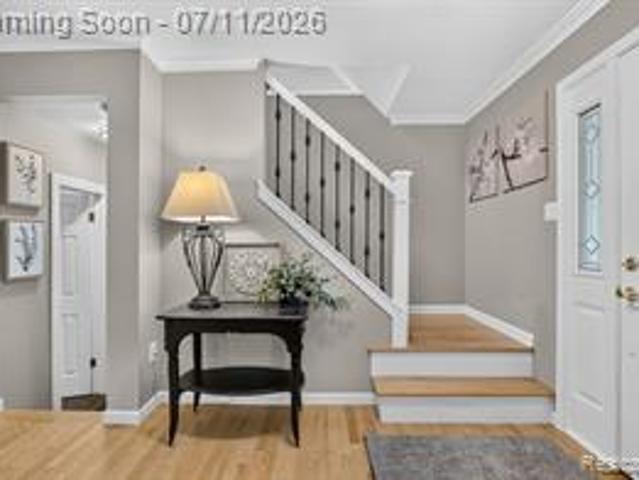 2125 Avoncrest Drive