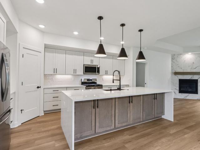 2125 Bluestem Dr, Unit 0102