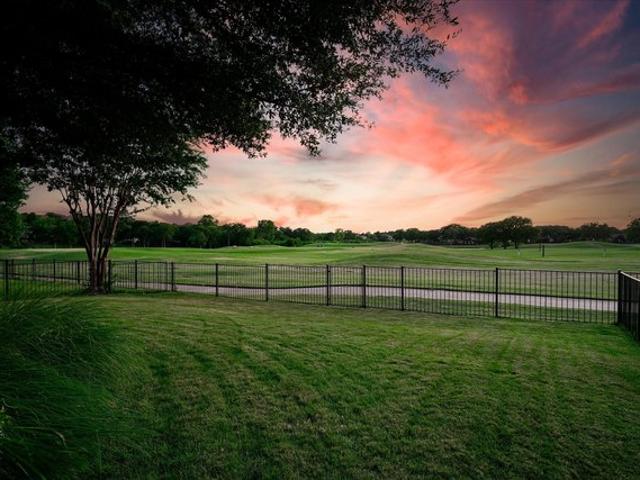 2125 Clubside Dr, Corinth, TX 76210