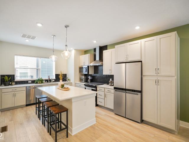 2125 Coretta Way