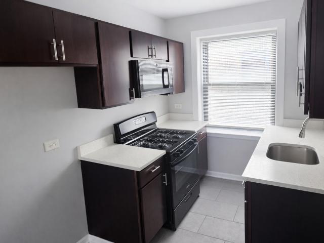 2125 E 67th St, Unit 3E, Chicago, IL 60649 | MLS #12629 | Compass