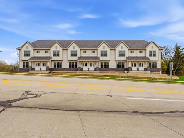 2125 E Howard Ave, Unit 103, St. Francis, WI 53235 | MLS #1959