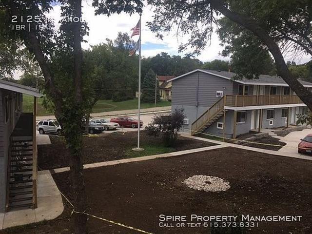 2125 Indianola Avenue 2 Bedroom Apartment for Rent at 2125 Indianola Ave, Des Moines, IA 50315 Indianola Hills