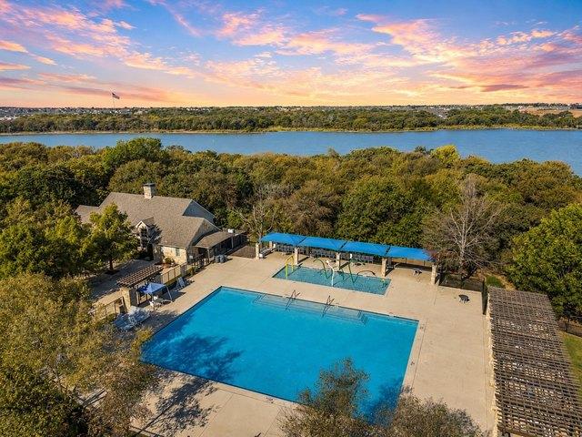 2125 Lake Cliff Dr, Little Elm, TX 75068