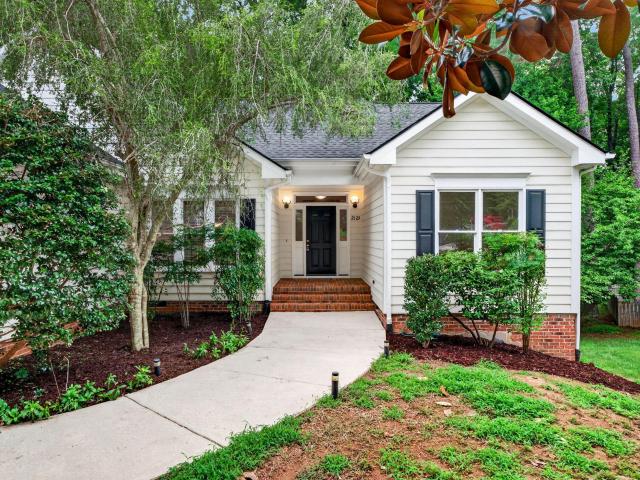 2125 Longwood Drive