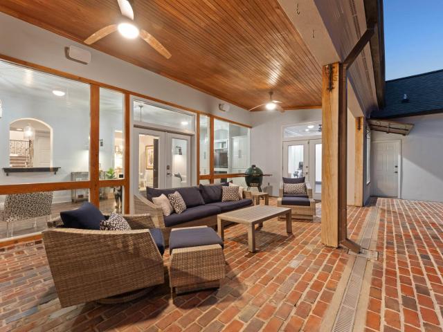 2125 Rue Bienvenue, Baton Rouge, LA 70809 | MLS #BR2026000