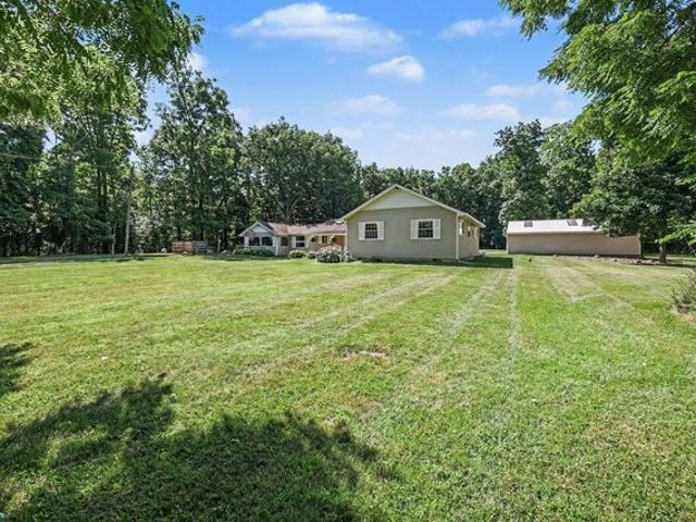 2125 W Kimmel Rd, Jackson, MI 49201