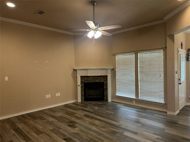 2125 Willowglen Drive