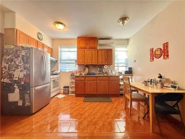 2125 77th Street