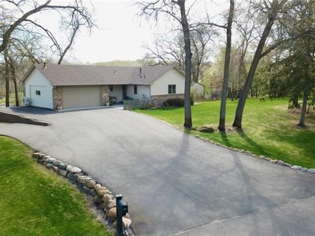 21265 Concord St NW, Elk River, MN 55330